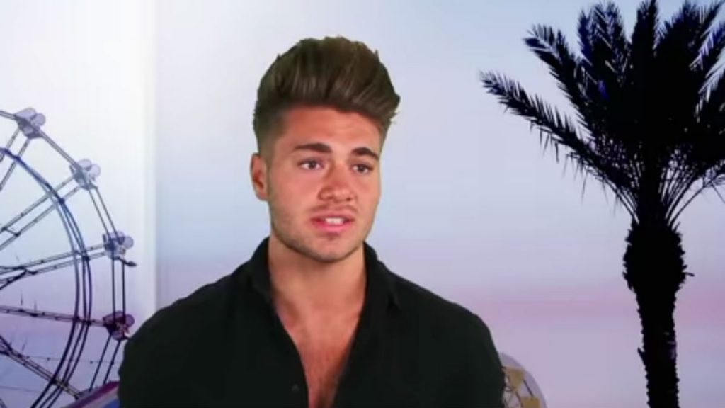 Who is Gus Smyrnios from Floribama Shore dating?