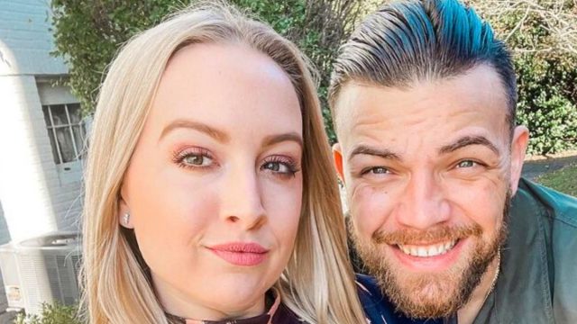 90 Day Fiance: Elizabeth Potthast stuns in a floor-length blue dress ...