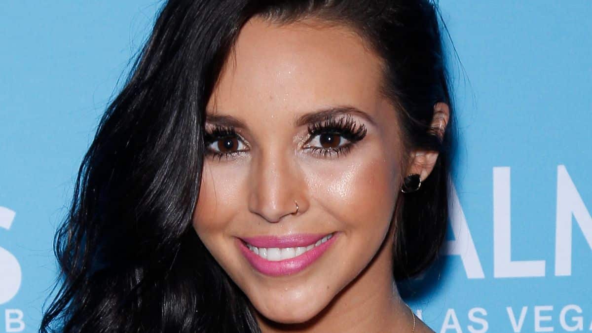 Scheana Shay insists Lisa Vanderpump smells like 'roses' ahead of Season 10